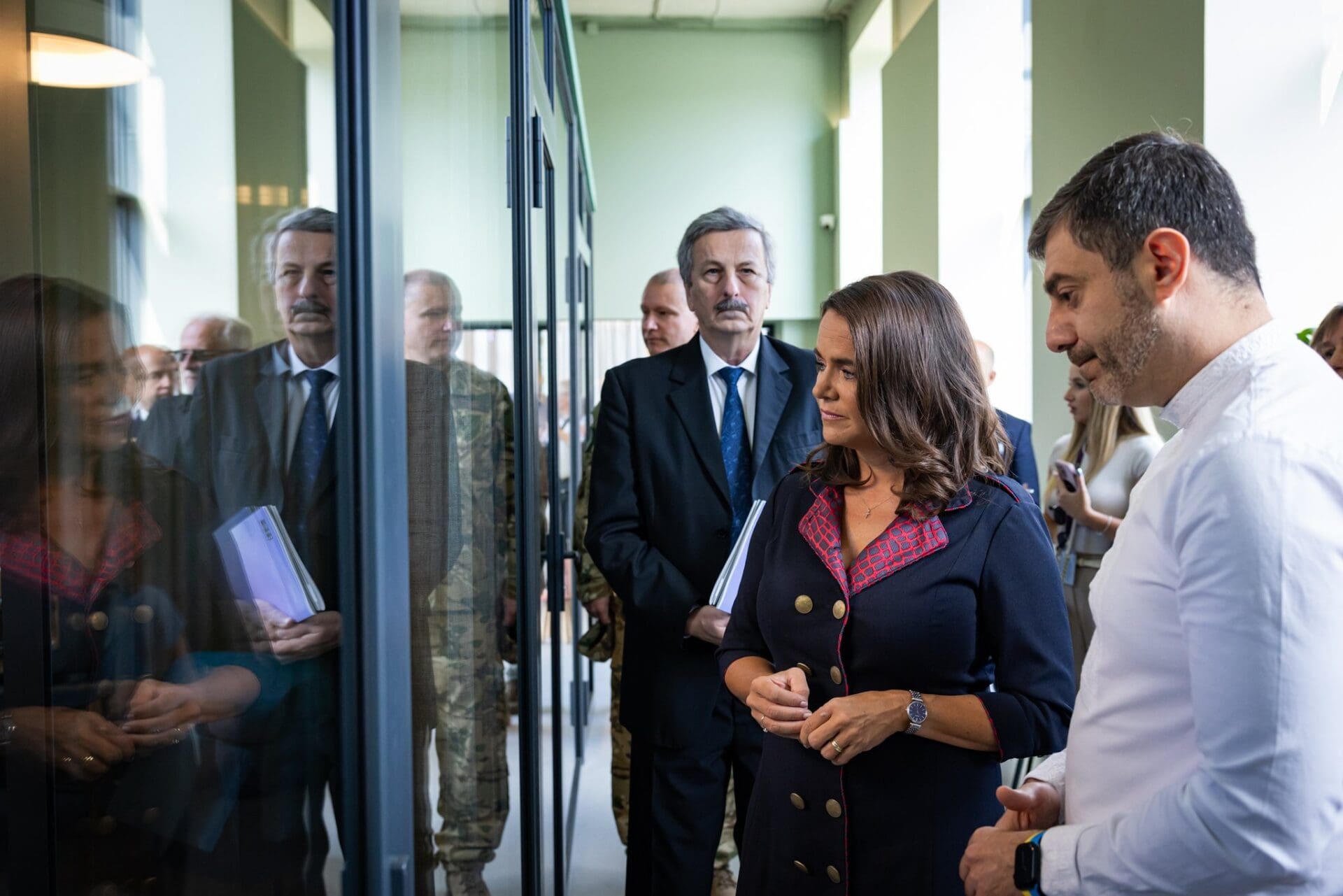 Katalin Novák Meets with Hungarian Community, Pays her Respects to ...