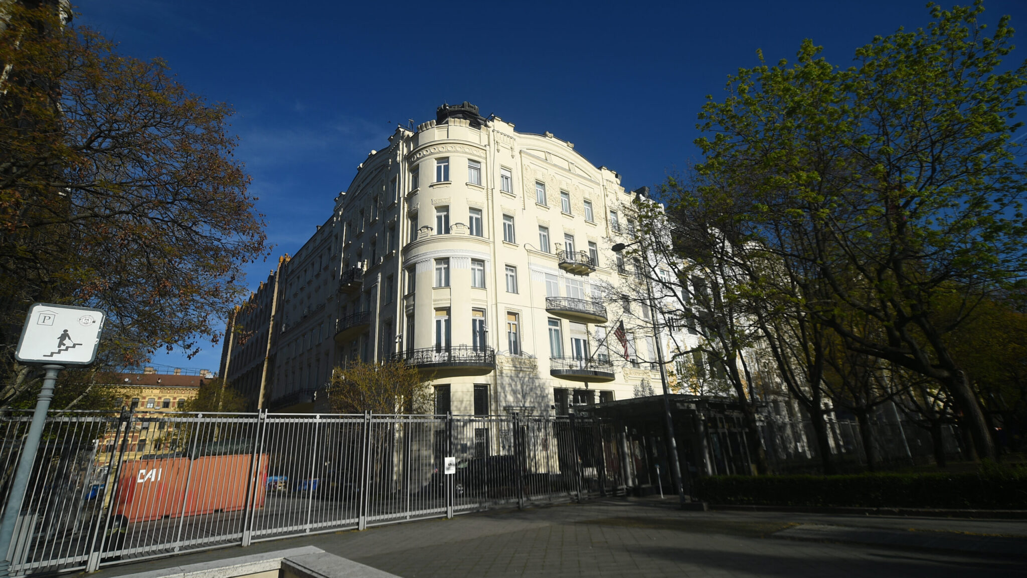 Trump Nominates Benjamin Landa as Next US Ambassador to Hungary ...