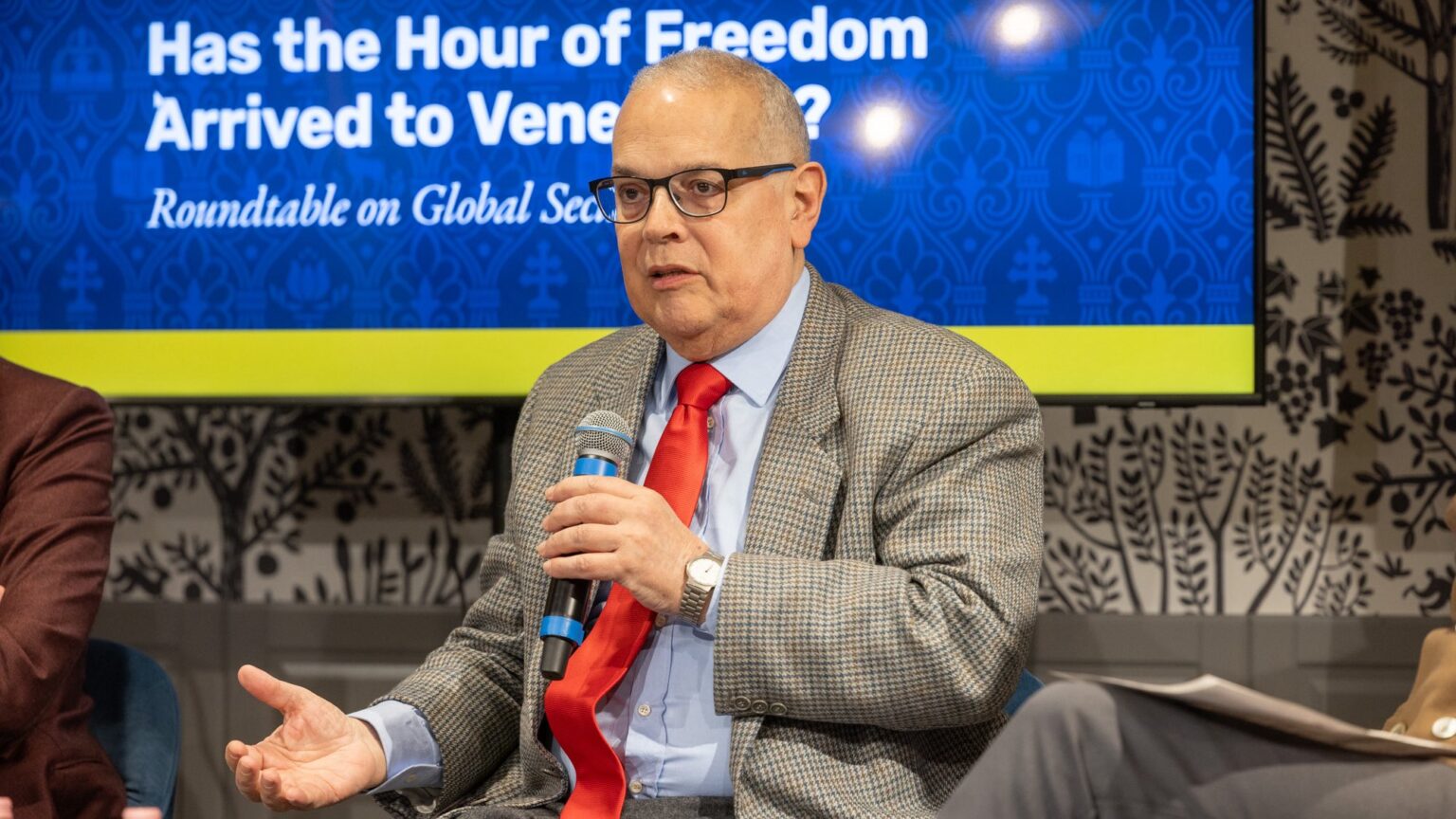 Exiled Venezuelan Politician Warns Fragile Democratic Transition after ...